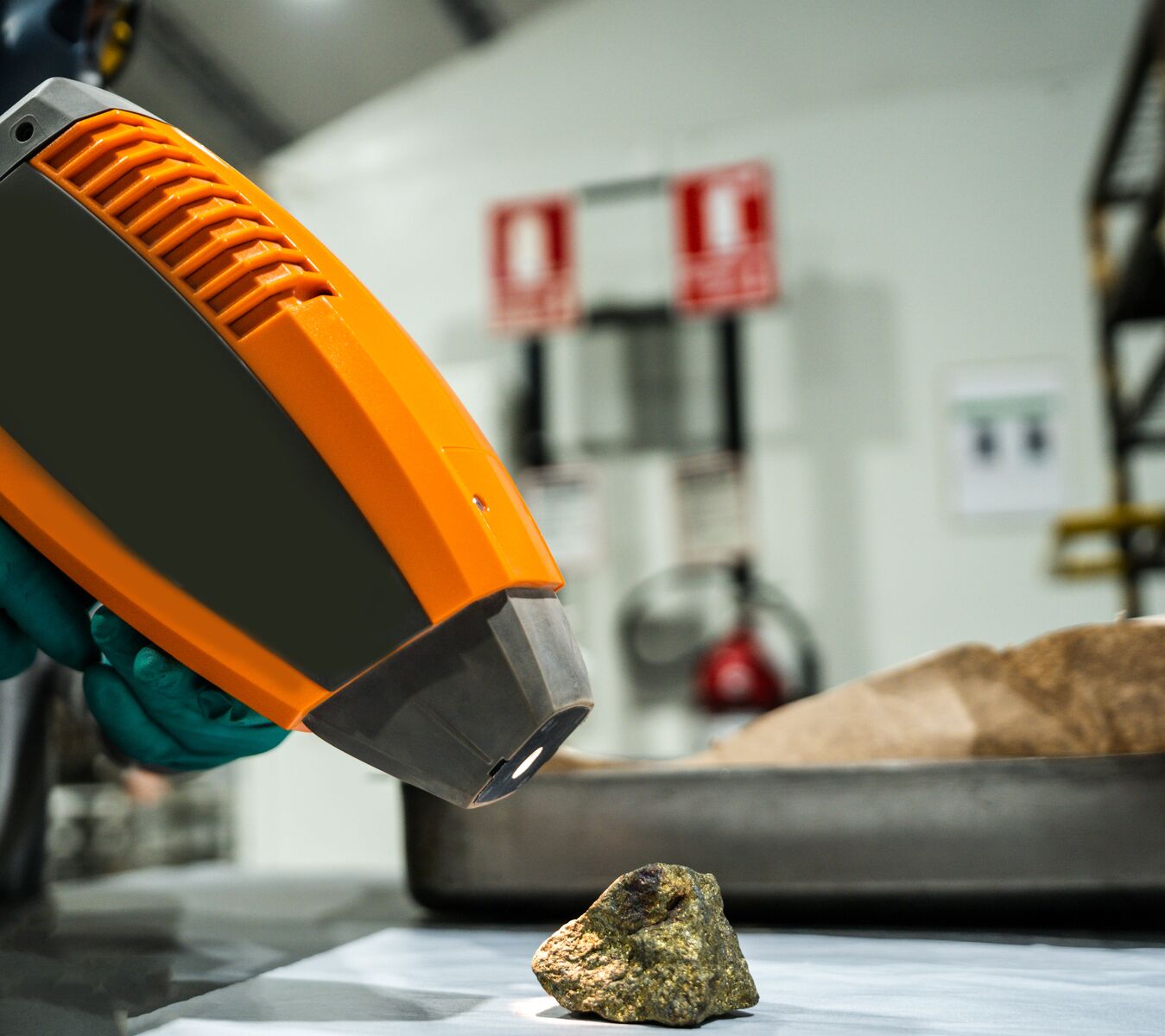 Mineralogia Avanzada recibe reconocimiento de Minera BHP Spence | SGS Chile